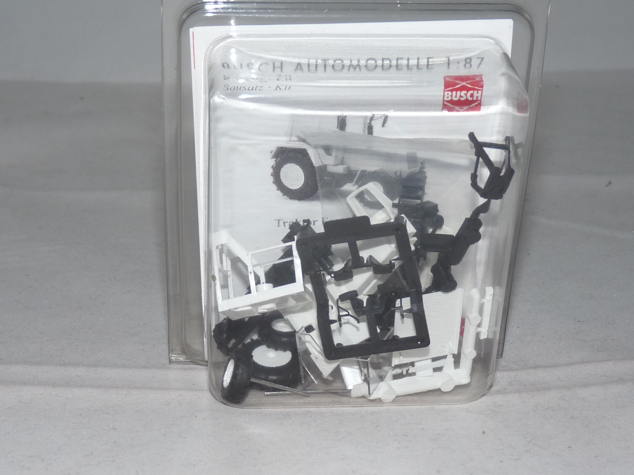 Busch 60263 Bausatz Traktor Fortschritt ZT 323 1:87 NEU + OVP – Modellautos Burghardt